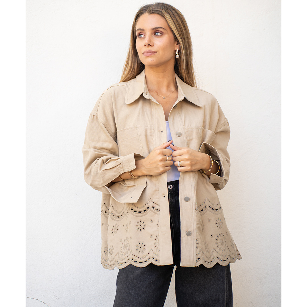 Abrigos y Chaquetas - Ay María