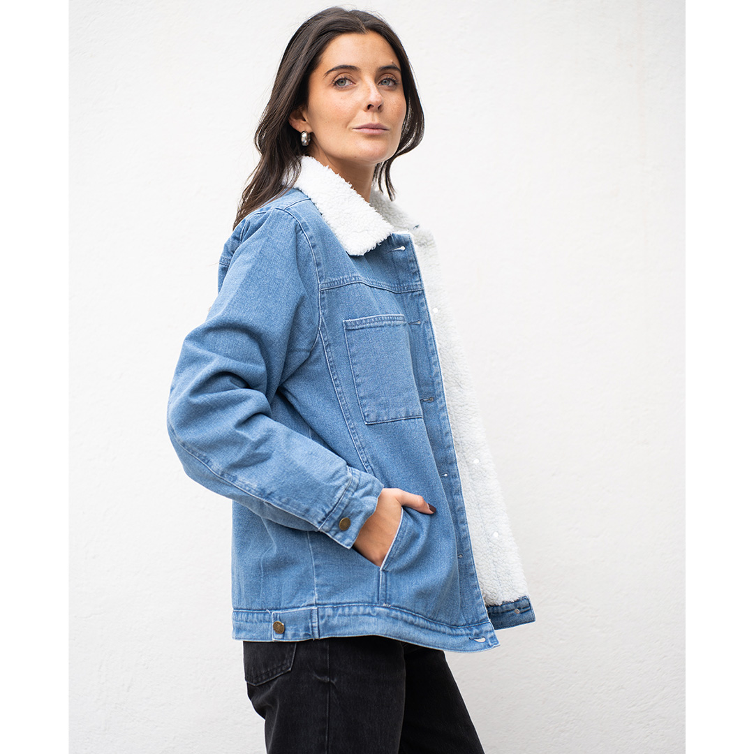 Abrigos y Chaquetas - Ay María